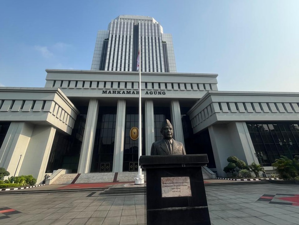 Bantuan Hukum Struktural: Sejarah, Teori, dan Pembaruan – YLBHI